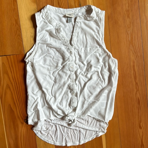 a new day | Tops | White Button Up Tank Top | Poshmark